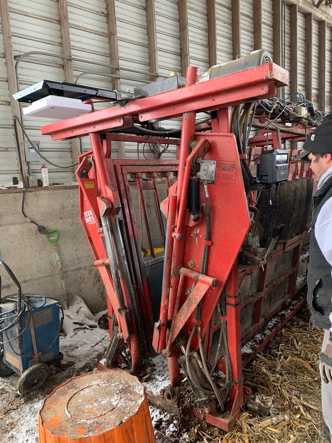 Animal Health Tags & Equipment Installation
